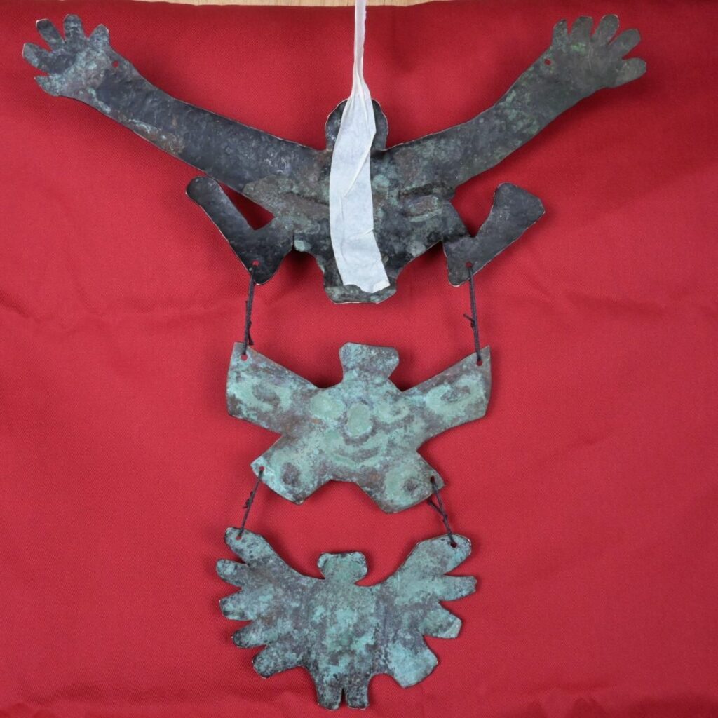 pechera moche de metal cobre - Arteanc